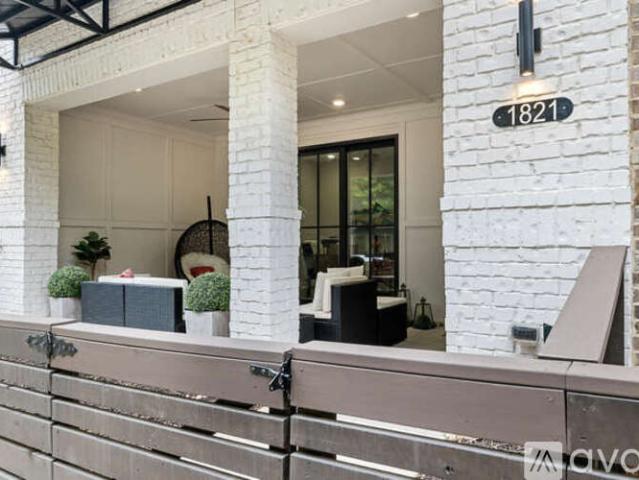 3 BR, 3 BA Apartment 1821 La Dawn Lane Northwest, Unit 17, Atlanta, GA 30318
