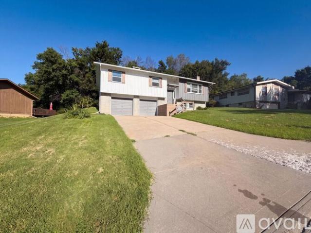 3 BR, 3 BA Apartment 1839 N 62nd St, Kansas City, KS 66102