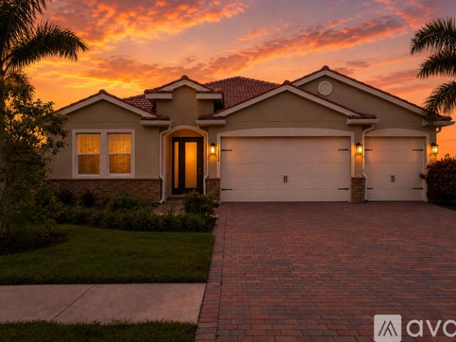 3 BR, 3 BA Apartment 18694 Royal Hammock Blvd, Naples, FL 34114