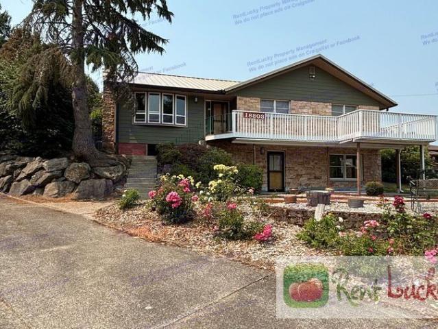 3 BR, 3 BA Apartment 18803 1st Ave S, Normandy Park, WA 98148
