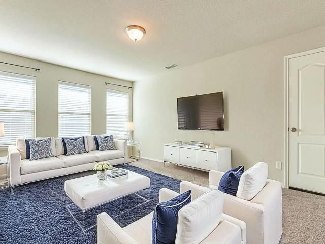 3 BR, 3 BA Apartment 1900 Outpost Creek Ln, Aubrey, TX 76227