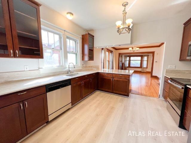 3 BR, 3 BA Apartment 1014 N Garfield Street, Denver, CO 80206