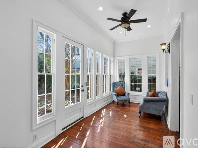 3 BR, 3 BA Apartment 1030 Burgundy Street, Unit Front house, New Orleans, LA 70116