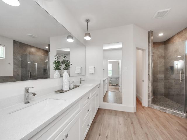3 BR, 3 BA Apartment 1032 Glen Avenue, Houston, TX 77088