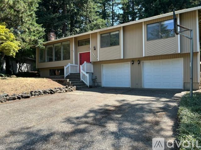 3 BR, 3 BA Apartment 10436 SE 98th Ct, Happy Valley, OR 97086