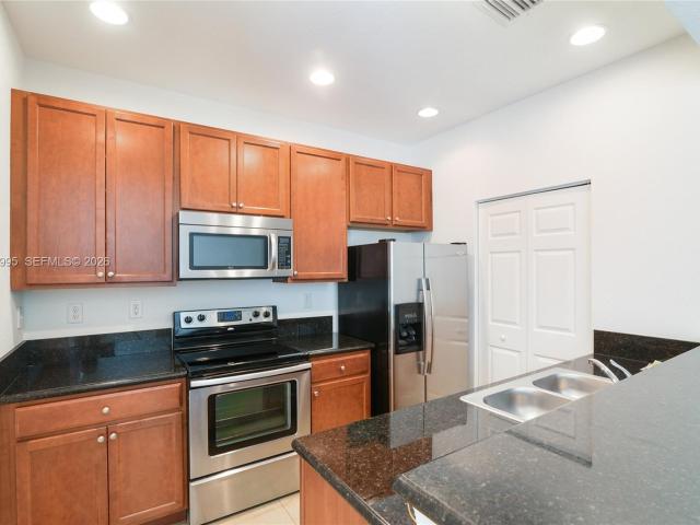 3 BR, 3 BA Apartment 1108 Southwest 146th Terrace, Pembroke Pines, FL 33027