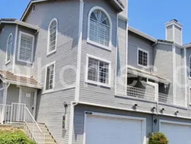 3 BR, 3 BA Apartment 12818 Carriage Heights Way, Poway, CA 92064