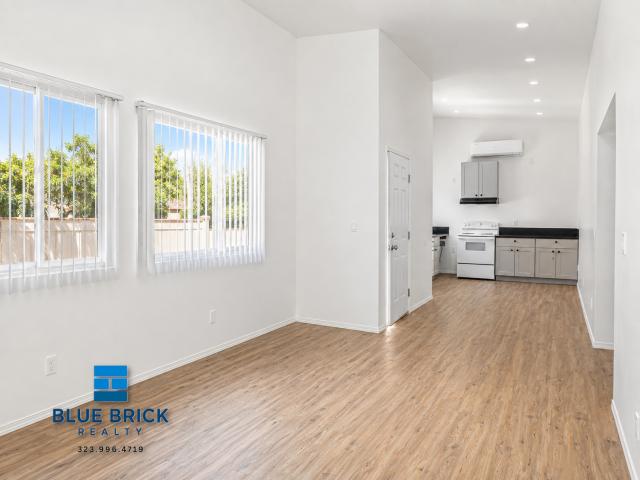 3 BR, 3 BA Apartment 13441 Vanowen Street, Valley Glen, CA 91405
