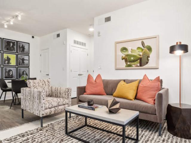 3 BR, 3 BA Apartment 244 W Osborn Rd, Phoenix, AZ 85013