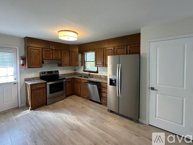 3 BR, 3 BA Apartment 246 1st Ave, State College, PA 16801