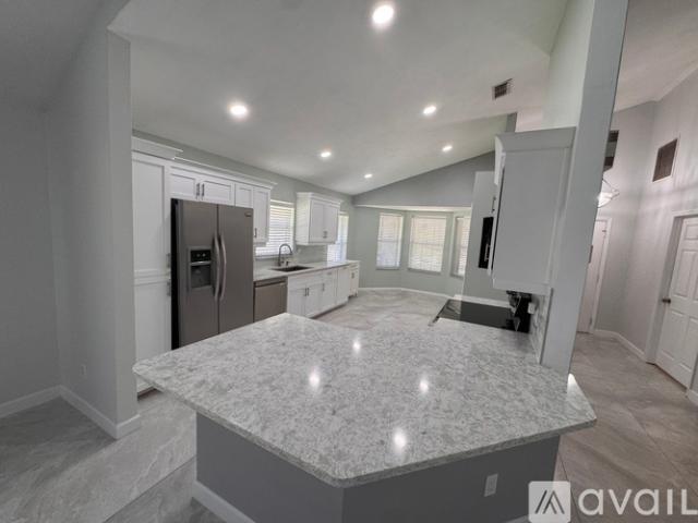 3 BR, 3 BA Apartment 250 Braeburn Circle, Daytona Beach, FL 32114