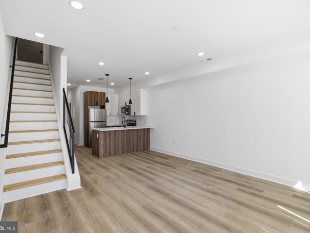 3 BR, 3 BA Apartment 2534 N 11th St, Philadelphia, PA 19133