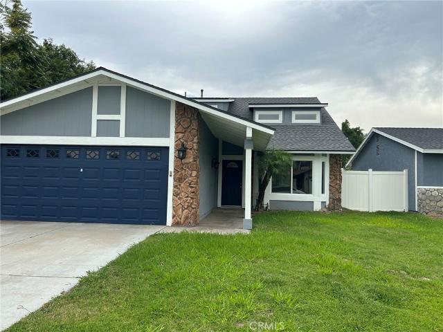 3 BR, 3 BA Apartment 2586 West College Dr, San Bernardino, CA 92410