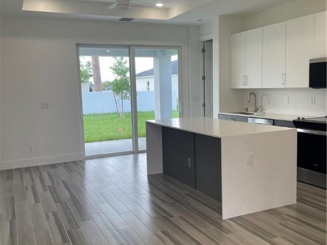 3 BR, 3 BA Apartment 2614 Northwest 27th Street, Cape Coral, FL 33993