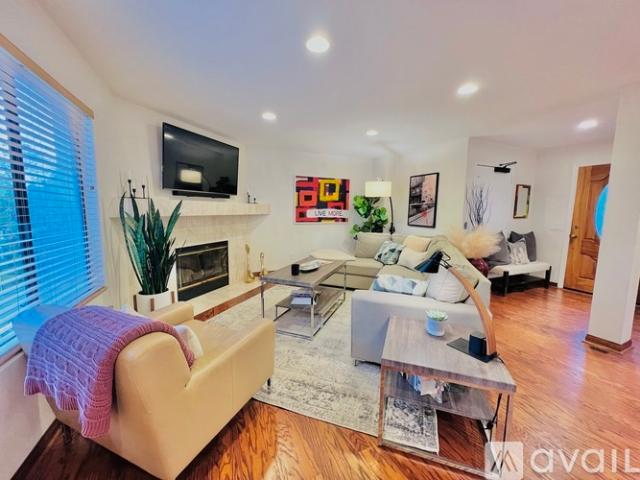 3 BR, 3 BA Apartment 2659 Cazadero Drive, Carlsbad, CA 92009
