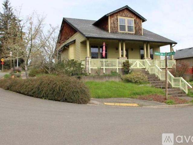 3 BR, 3 BA Apartment 2659 Hendricks Ridge Drive, Eugene, OR 97403