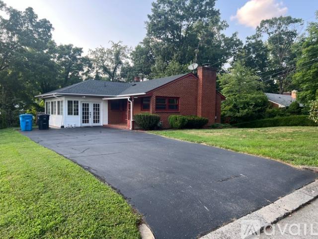 3 BR, 3 BA Apartment 2719 Lofton Road Southwest, Roanoke, VA 24015