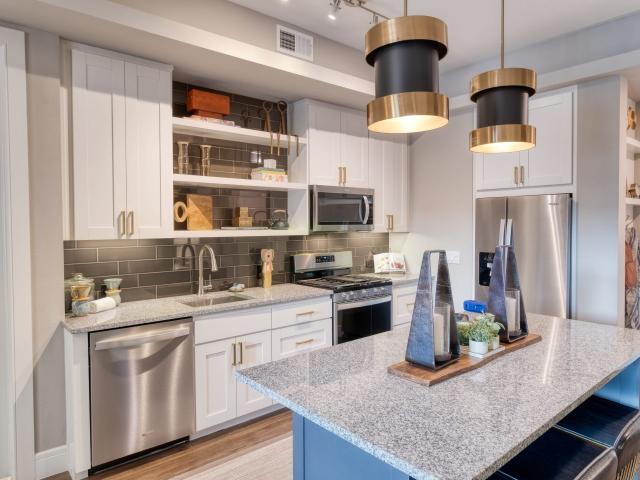 3 BR, 3 BA Apartment 2727 East Camelback Road Unit 246, Phoenix, AZ 85016