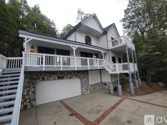 3 BR, 3 BA Apartment 27564 Cedarwood Drive, Lake Arrowhead, CA 92352