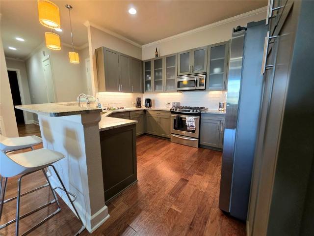 3 BR, 3 BA Apartment 2800 Sandage Avenue, Fort Worth, TX 76109