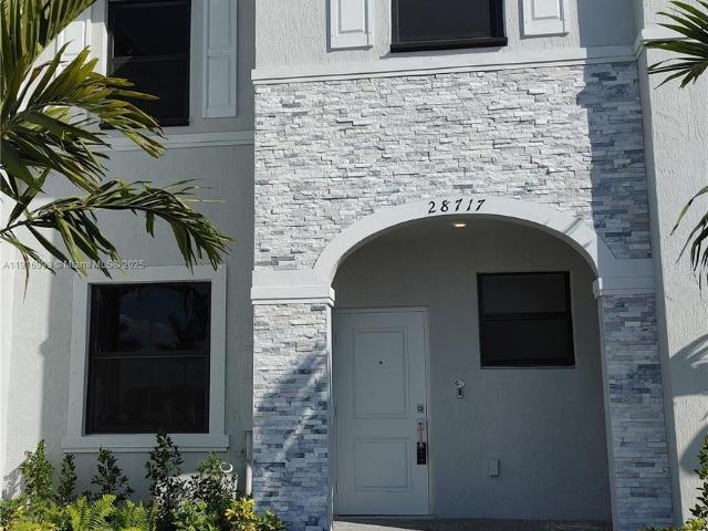 3 BR, 3 BA Apartment 28717 Southwest 132nd Place, Homestead, FL 33033