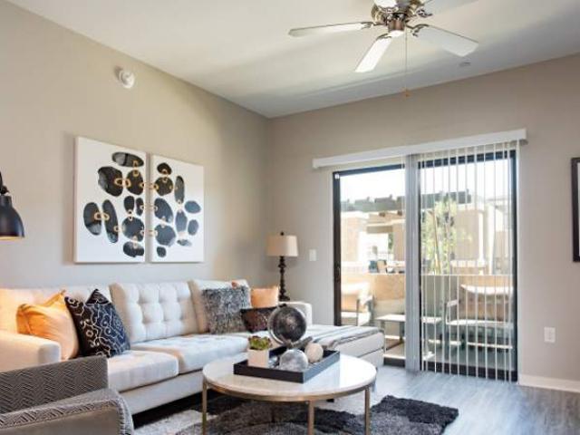 3 BR, 3 BA Apartment 2005 N 103rd Ave, Avondale, AZ 85392