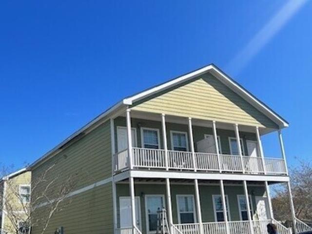 3 BR, 3 BA Apartment 2021 Carondelet Street, Unit B, Ocean Springs, MS 39564