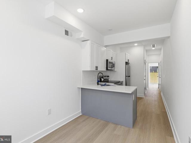 3 BR, 3 BA Apartment 2123 N 9th St, Philadelphia, PA 19122