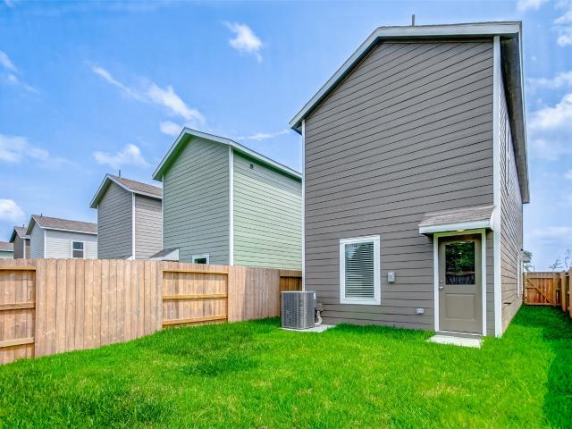 3 BR, 3 BA Apartment 21535 Carosella Drive, New Caney, TX 77357