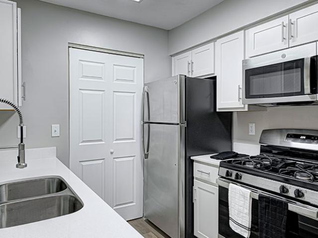 3 BR, 3 BA Apartment 2223 East 151st Street Unit 61 06, Carmel, IN 46033