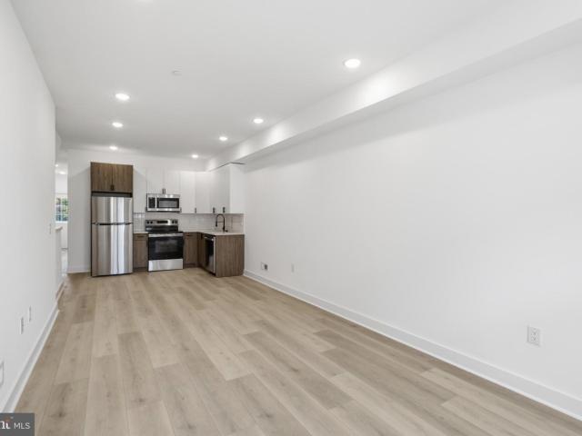 3 BR, 3 BA Apartment 2237 N 16th St, Philadelphia, PA 19132