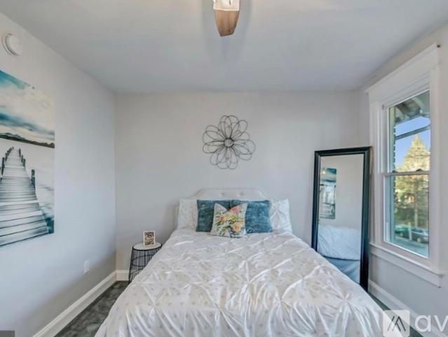 3 BR, 3 BA Apartment 237 15th St SE, Unit 1, Washington, DC 20003