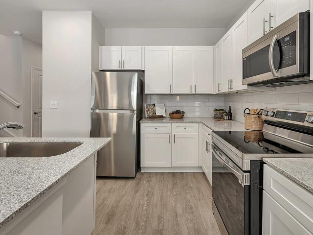 3 BR, 3 BA Apartment 237 Fox Run Drive Unit 1022, Brunswick, GA 31525