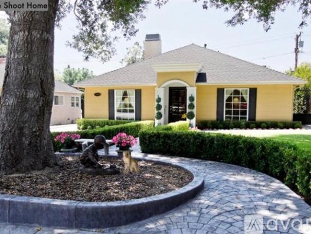 3 BR, 3 BA Apartment 2340 Brigden Road, Pasadena, CA 91104