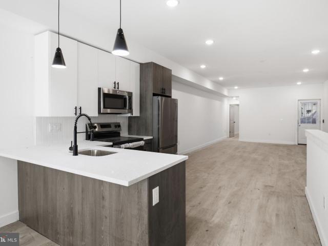 3 BR, 3 BA Apartment 2346 N 16th St, Philadelphia, PA 19132