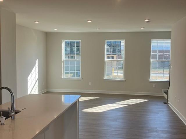 3 BR, 3 BA Apartment 343 E Cochran St, Middletown, DE 19709