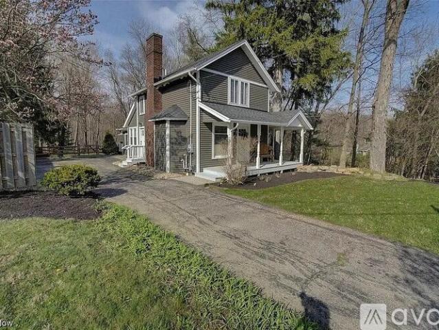3 BR, 3 BA Apartment 343 East Garfield Road, Aurora, OH 44202