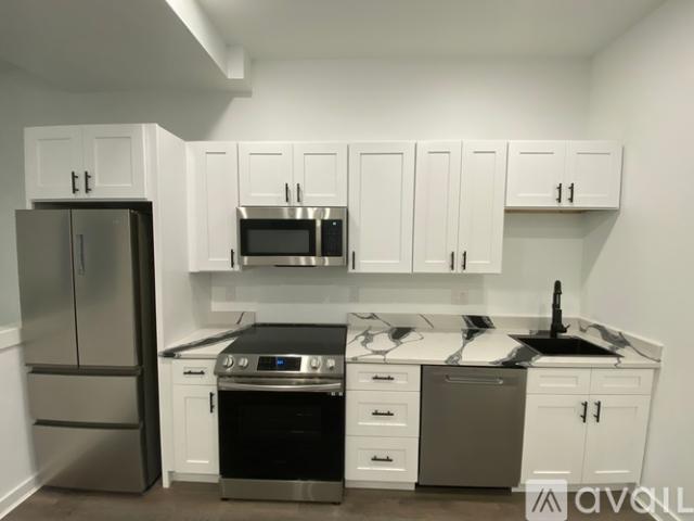 3 BR, 3 BA Apartment 3414 Haverford Ave, Unit 2, Philadelphia, PA 19104