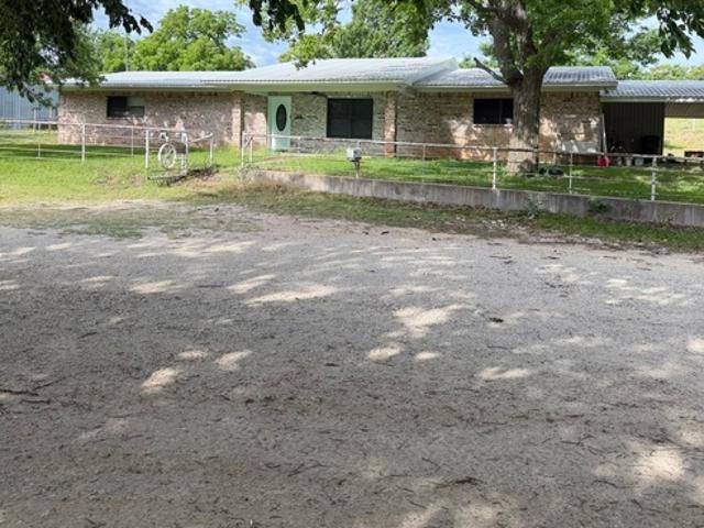 3 BR, 3 BA Apartment 352 Dennis Rd, Saint Jo, TX 76265