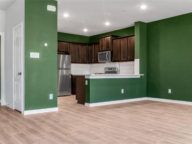 3 BR, 3 BA Apartment 3730 Malibu Drive, Sherman, TX 75090