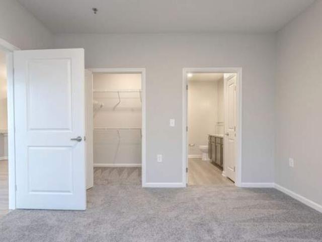 3 BR, 3 BA Apartment 330 Archdale Dr, Charlotte, NC 28217