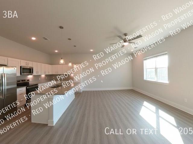3 BR, 3 BA Apartment 330 E Carson St, San Antonio, TX 78208