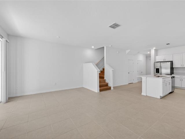 3 BR, 3 BA Apartment 3346 Lapis Lk Drive, Zephyrhills, FL 33541