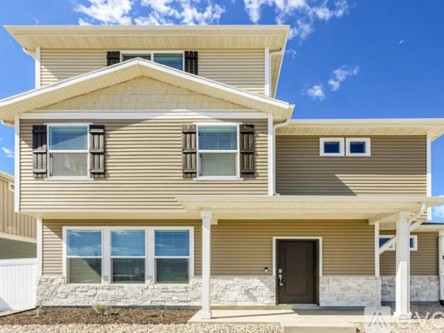 3 BR, 3 BA Apartment 442 E Kanab Creek Drive, Saratoga Springs, UT 84045