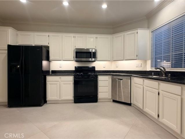 3 BR, 3 BA Apartment 449 Ridgeway, Irvine, CA 92620