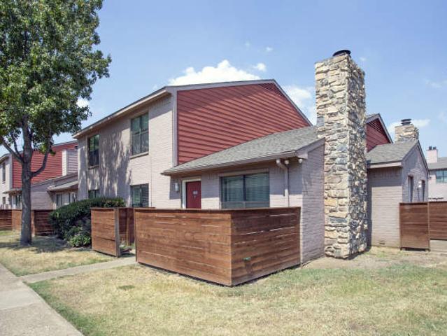 3 BR, 3 BA Apartment 4500 Sojourn Dr, Addison, TX 75001