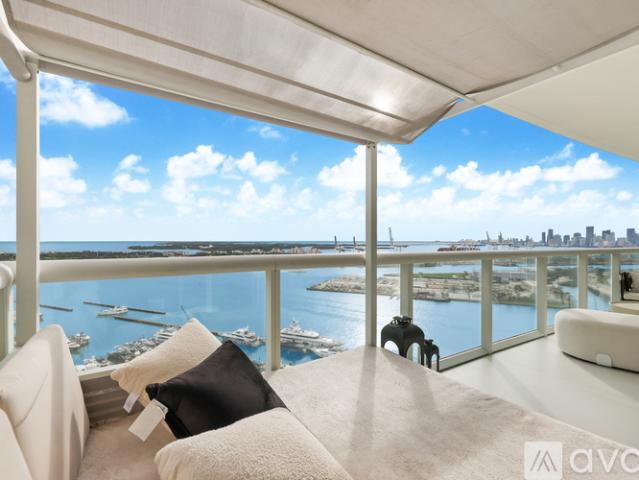 3 BR, 3 BA Apartment 450 Alton Rd, Unit 2603, Miami Beach, FL 33139