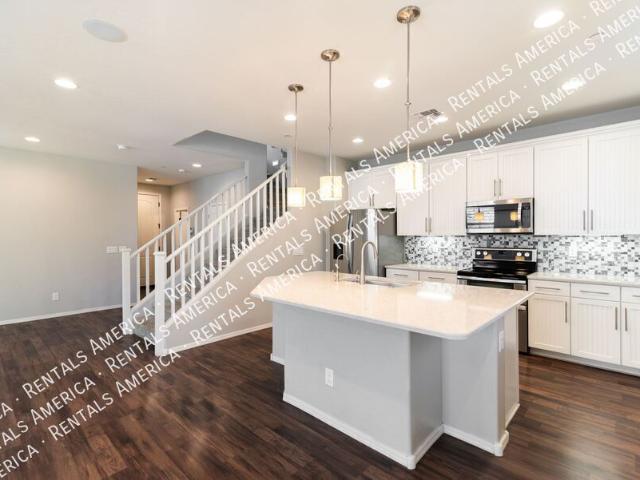 3 BR, 3 BA Apartment 4626 E Tierra Buena Ln, Phoenix, AZ 85032