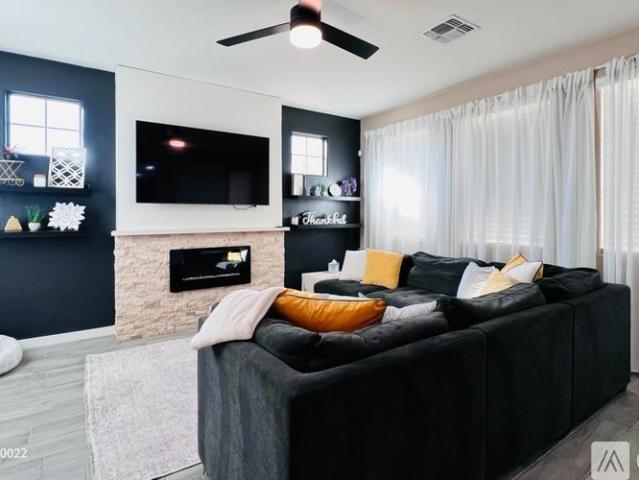 3 BR, 3 BA Apartment 4733 West Fremont Road, Phoenix, AZ 85339