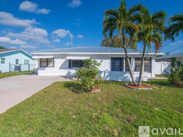 3 BR, 3 BA Apartment 476 19th Place, Vero Beach, FL 32960